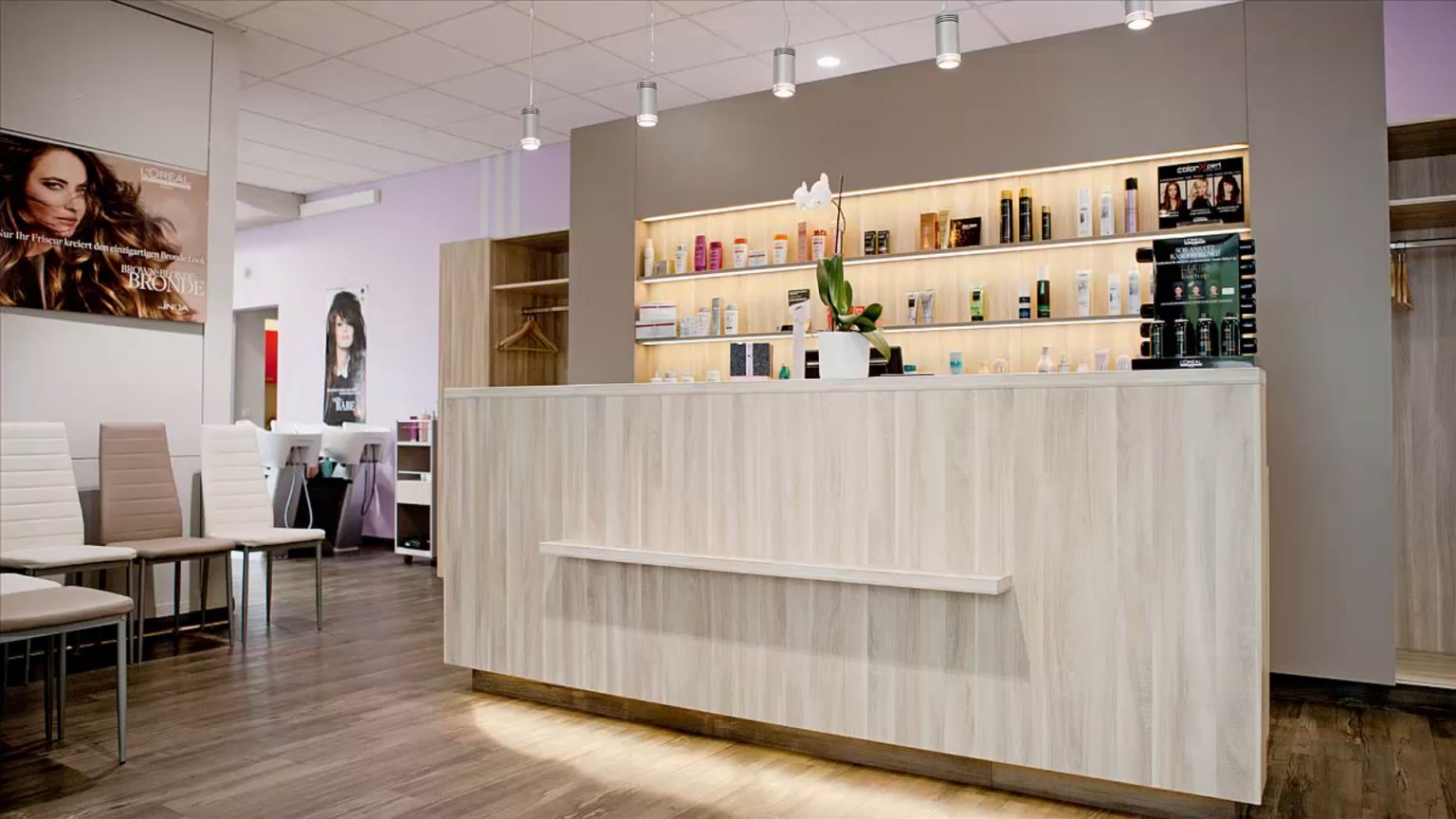Friseur- & Kosmetiksalon | Striesener Straße Dresden - Neue Linie GmbH